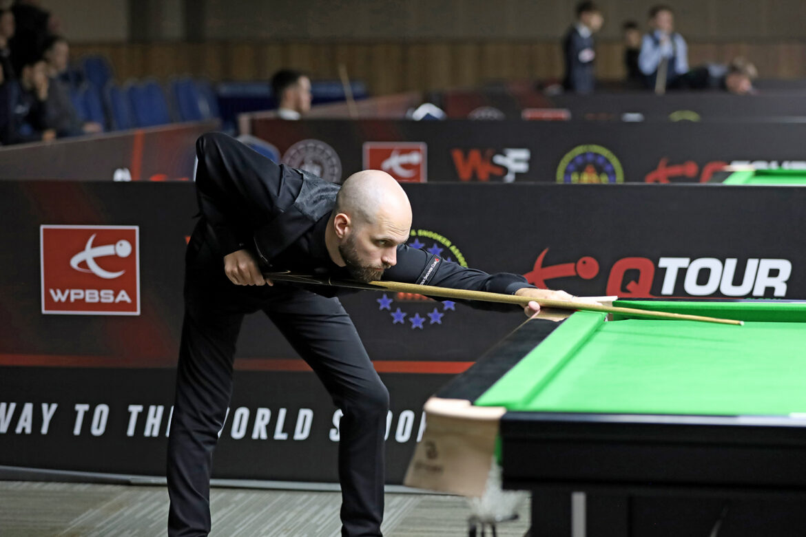 Nuessle, Hallworth and Highfield Secure World Snooker Tour Cards ...