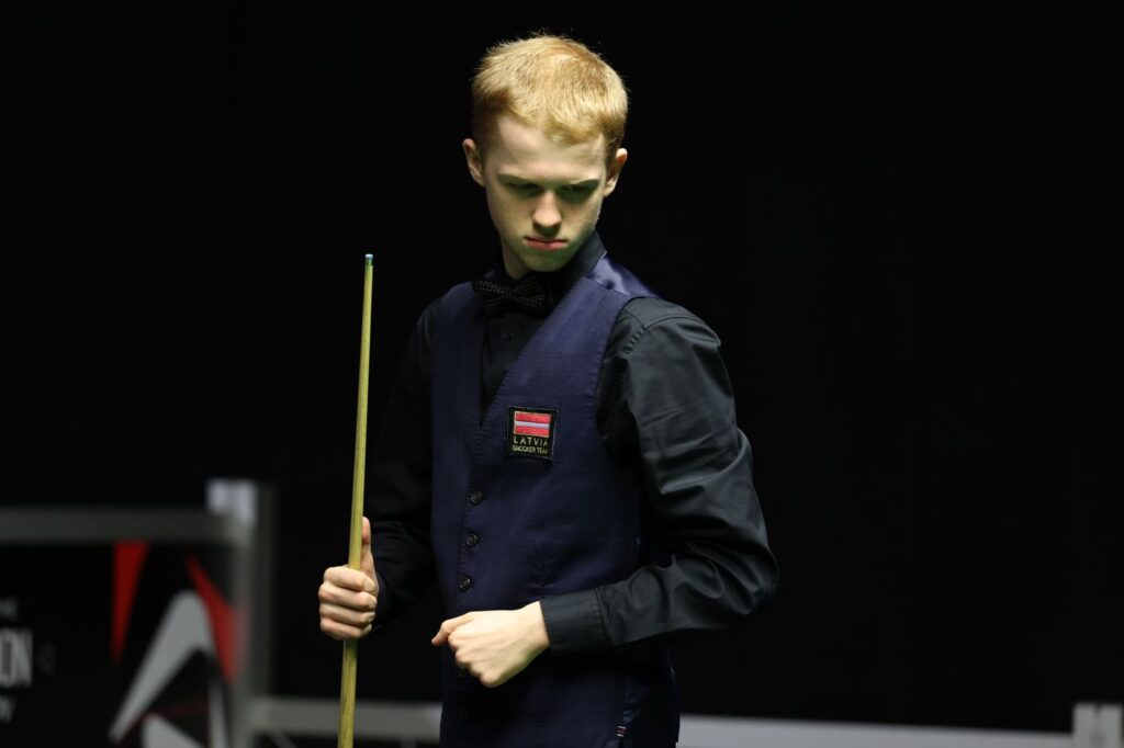 Pinhey Ends Q School Heartache To Turn Professional - WPBSA